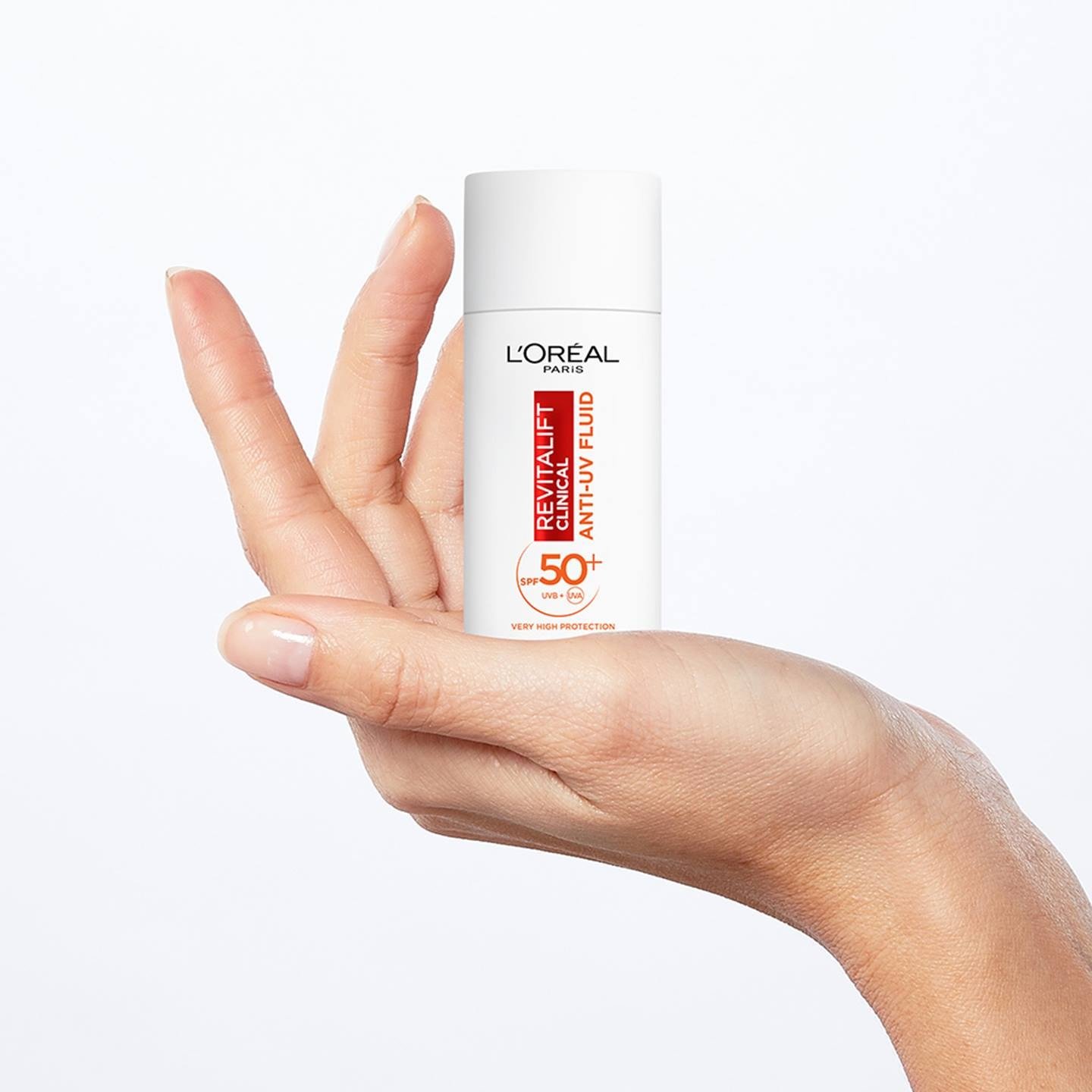 L'Oréal Paris Revitalift Clinical Anti-UV Fluid SPF 50 Avec Vitamin C*